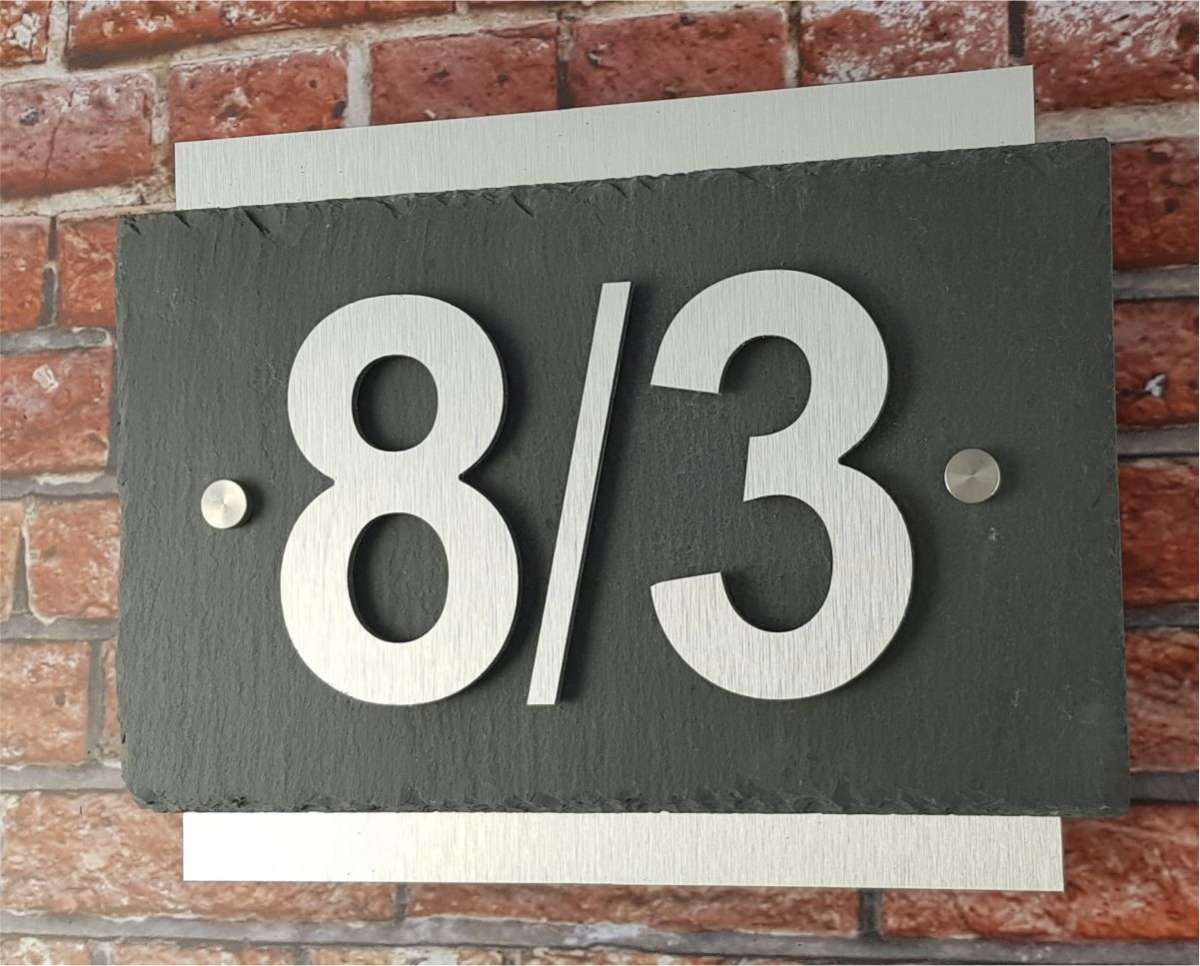 hochwertige 3D Hausnummer mit Schieferplatte in Edelstahl-Design ...
